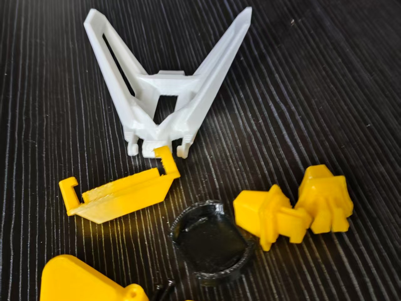 全套BEE25原厂官方打印件speedybee 来自 XQ MakerWorld：免费下载 3D 模型