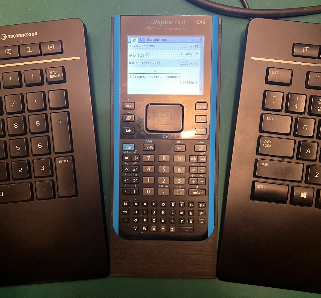 TI-nspire Desk Stand 来自 Ryan Meredith - MakerWorld