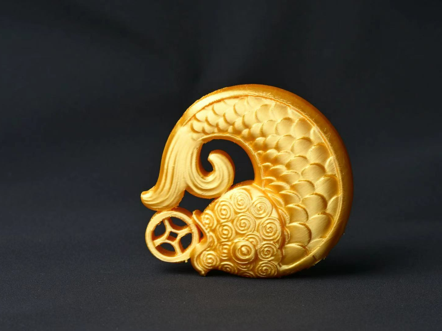 金鱼铜钱挂件 来自 felicity MakerWorld：免费下载 3D 模型