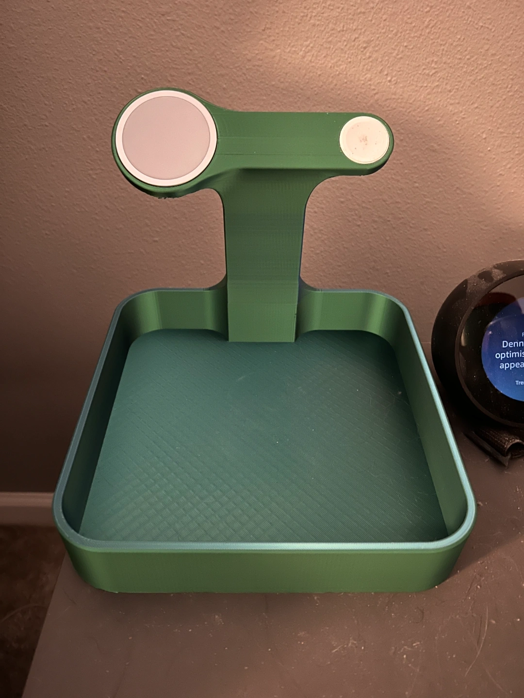iPhone/Apple Watch/nightstand catch-all 来自 Ryan Meredith - MakerWorld