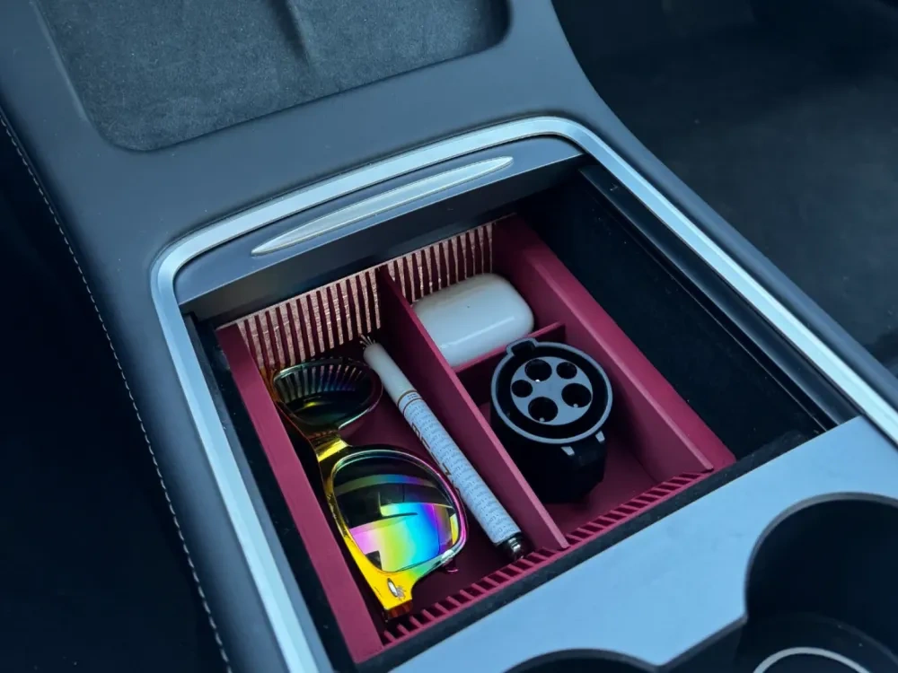 特斯拉3|Y型中控台储物盒——模块化|背光 来自 Print3DZ MakerWorld：免费下载 3D 模型