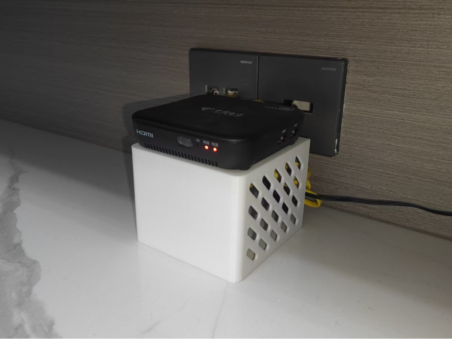 一种机顶盒支架 来自 bageda - MakerWorld