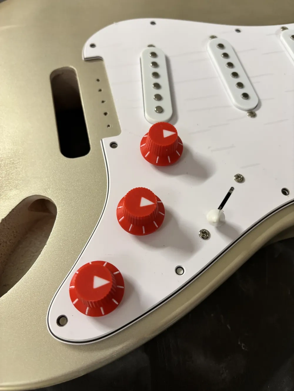 定制吉他旋钮 - Stratocaster - 复古风格 - 免费 3D 打印模型 - MakerWorld