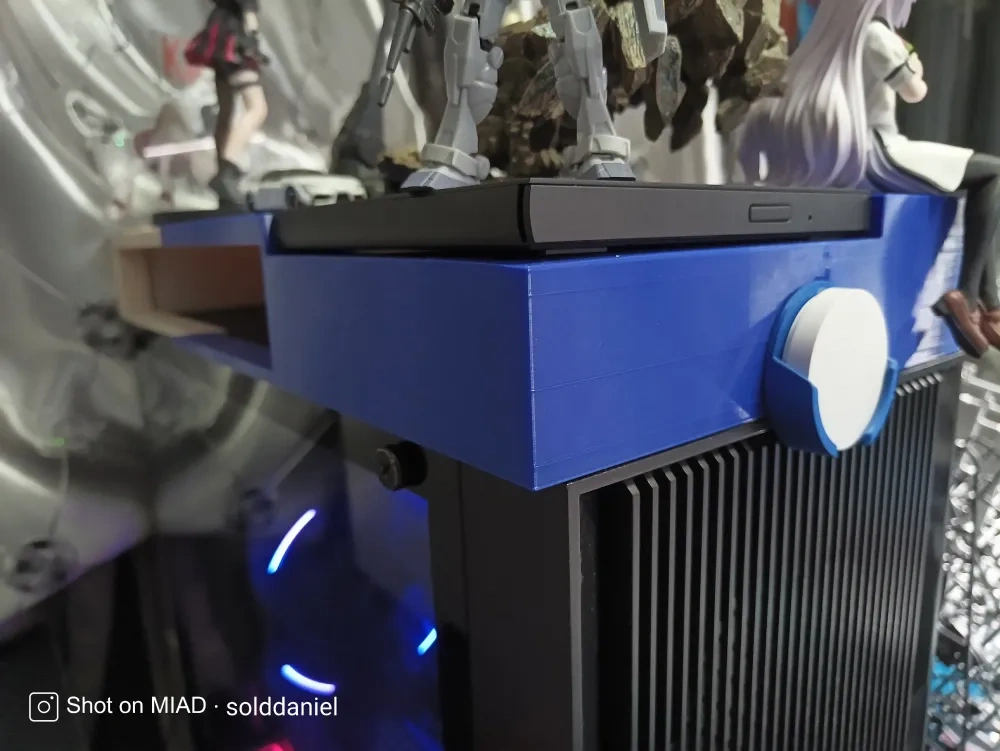 基于长城马里亚纳机箱制作的可以放置华硕光驱的机箱置物罩 - 免费 3D 打印模型 - MakerWorld