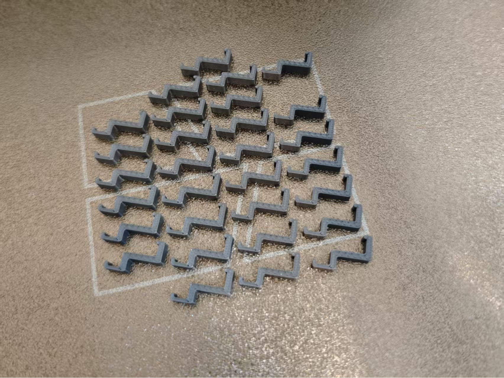 办公室工位挂钩 来自 user_3318225096 MakerWorld：免费下载 3D 模型