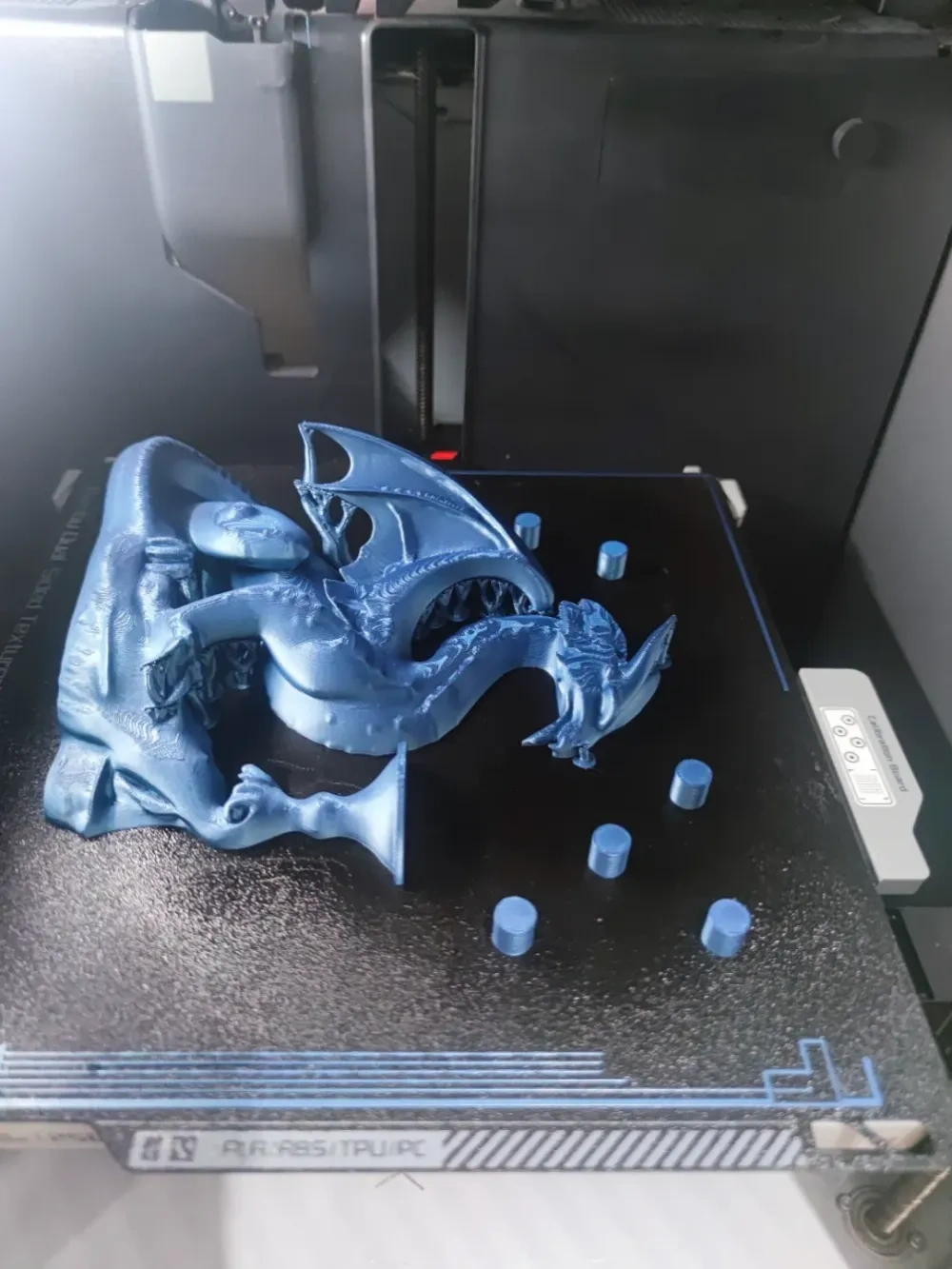 龙形烛台——火焰守护者 来自 Eclipse 3DMakerWorld：免费下载 3D 模型