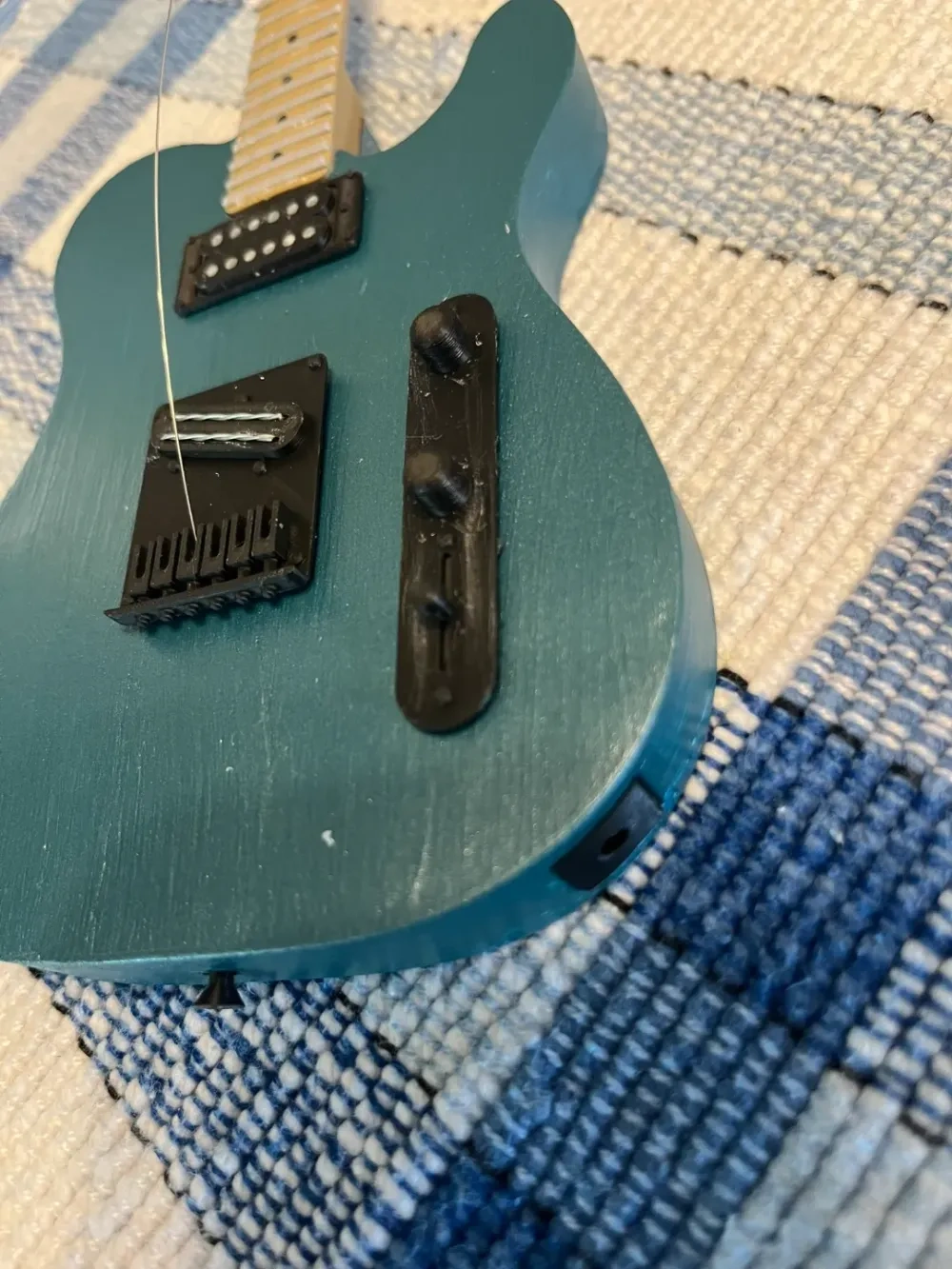 吉他 芬达 电吉他复制版 来自 ML Innovation - MakerWorld