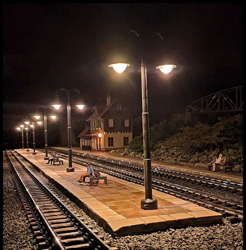 Train station lamp M1:22,5 M1:24 来自 Phantom - MakerWorld
