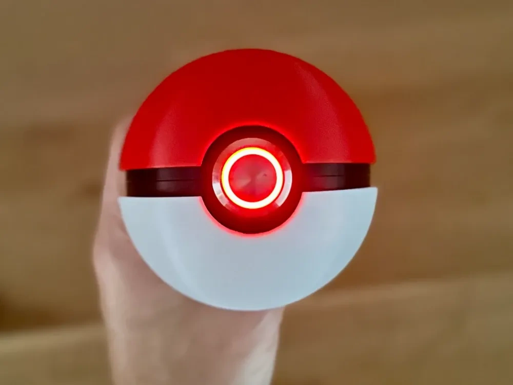 精灵球LED按钮 来自 Torikami MakerWorld：免费下载 3D 模型