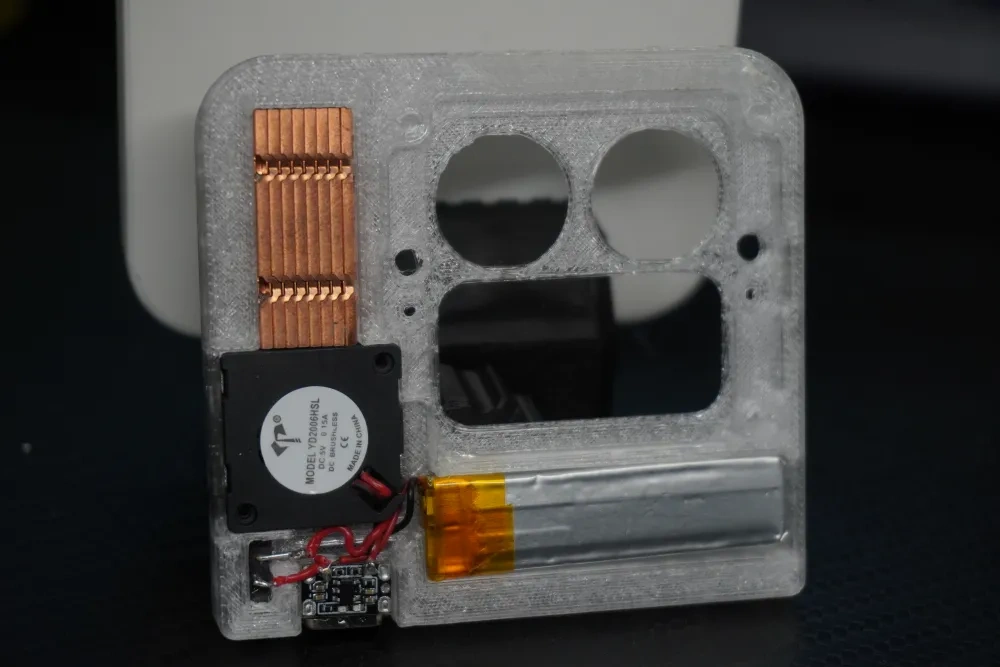 真我GT8Pro主动散热Deco（全新升级） 来自 李sir MakerWorld：免费下载 3D 模型