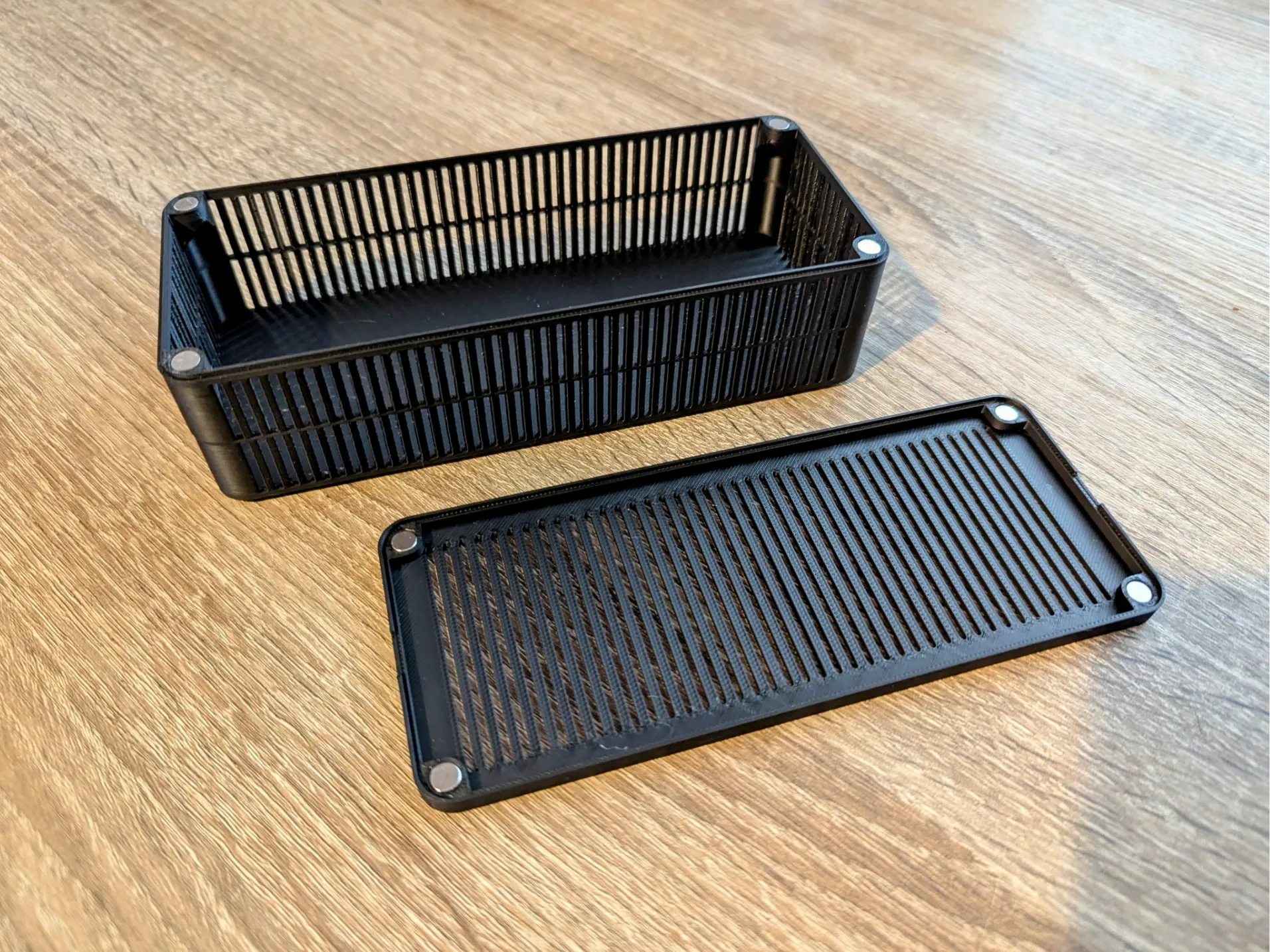 Simple desiccant box with magnetic fastening 来自 StampyDriver - MakerWorld