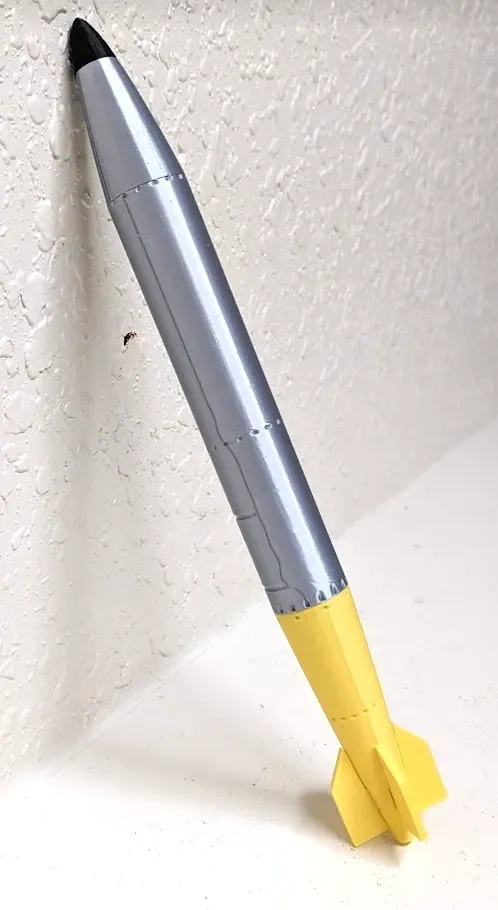 B61 Nuclear Bomb -- 340 Kiloton -- Snaps Together 来自 Rexi ...