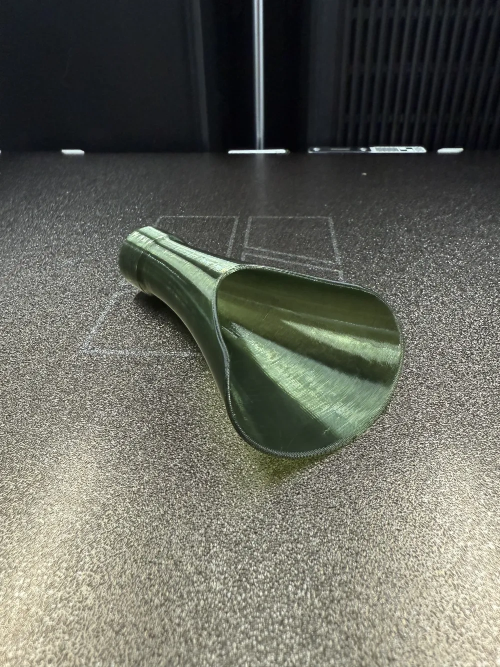 鱼缸扁嘴出水口 - 免费 3D 打印模型 - MakerWorld