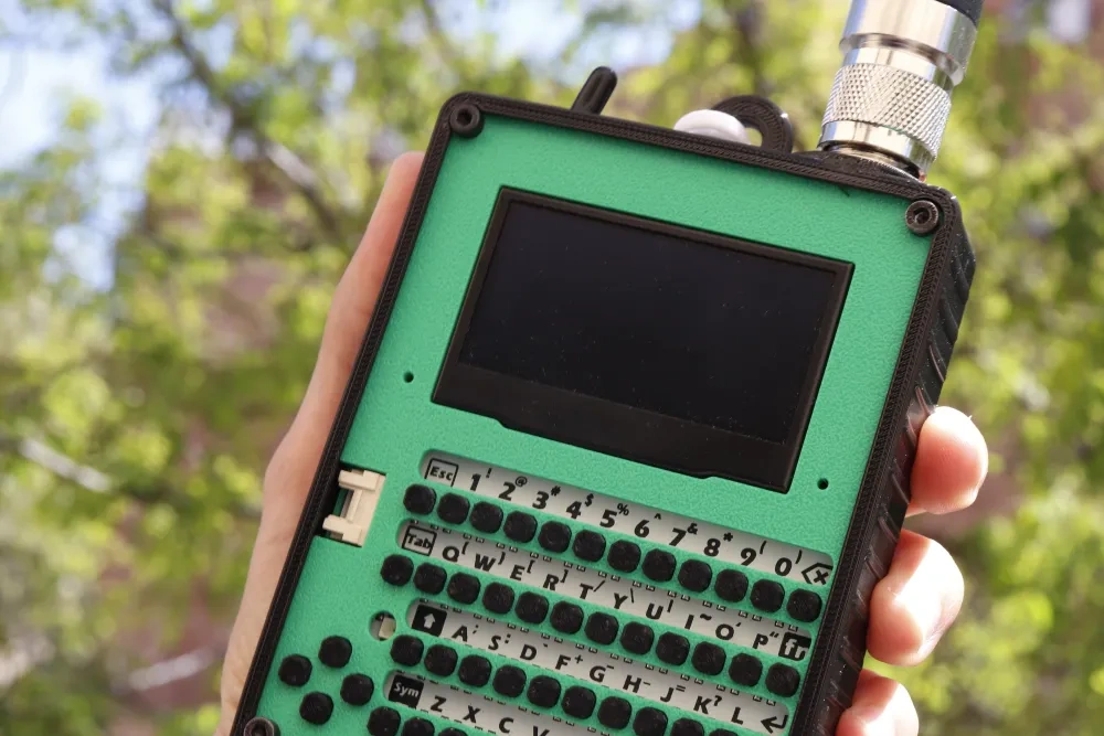 Meshtastic FakeDeck XL：Faketec专用坚固外壳 来自 mosstrike MakerWorld：免费下载 3D 模型