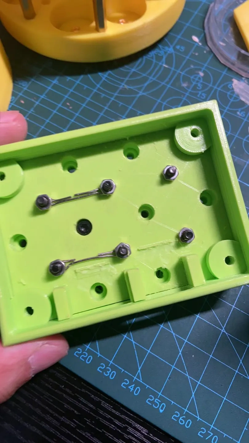 穿越机电包 6s2p 21700 plus 来自 一只羊 MakerWorld：免费下载 3D 模型