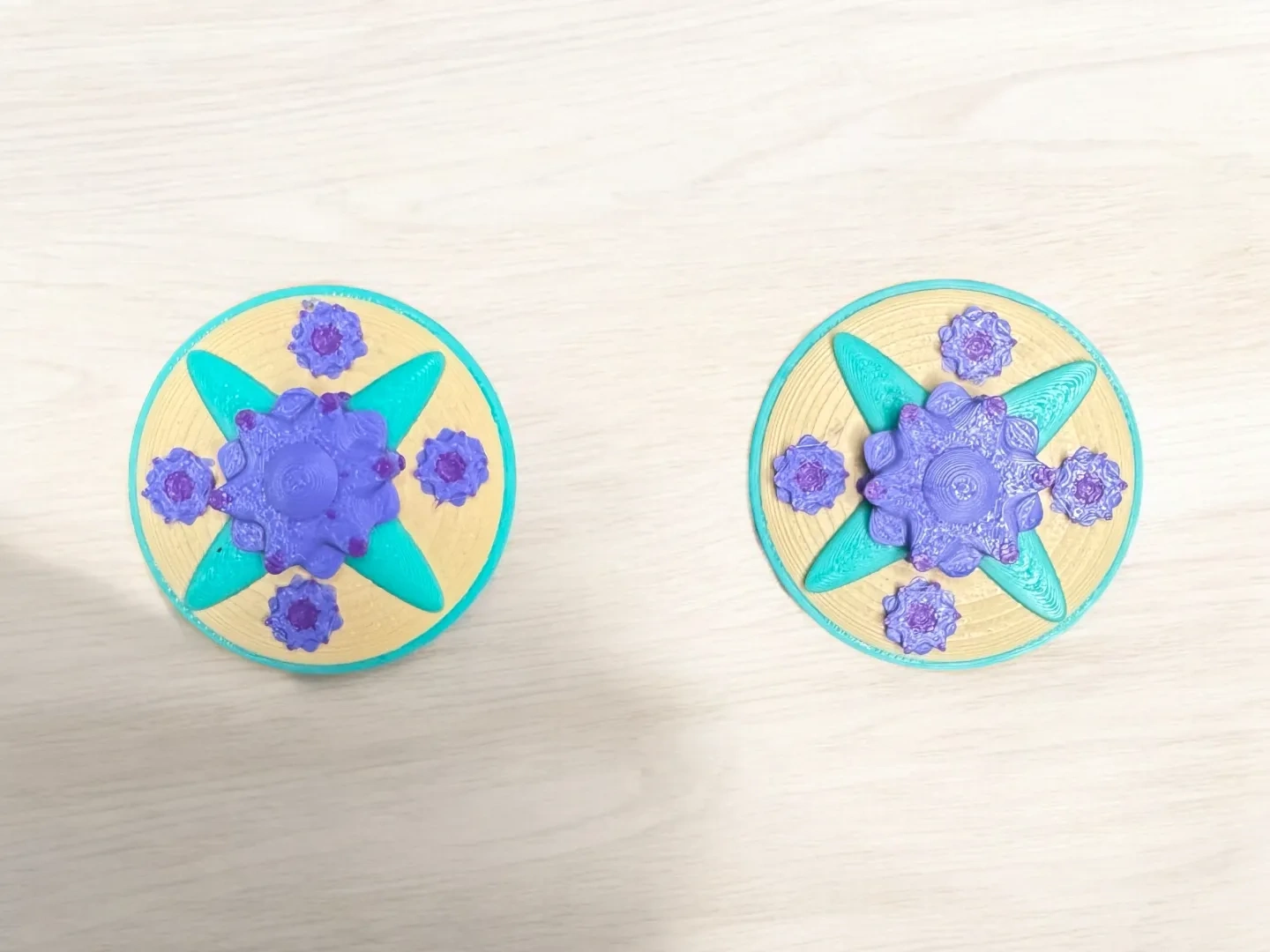 3D printed Circular earrings with flowers 来自 ravenmoy - MakerWorld