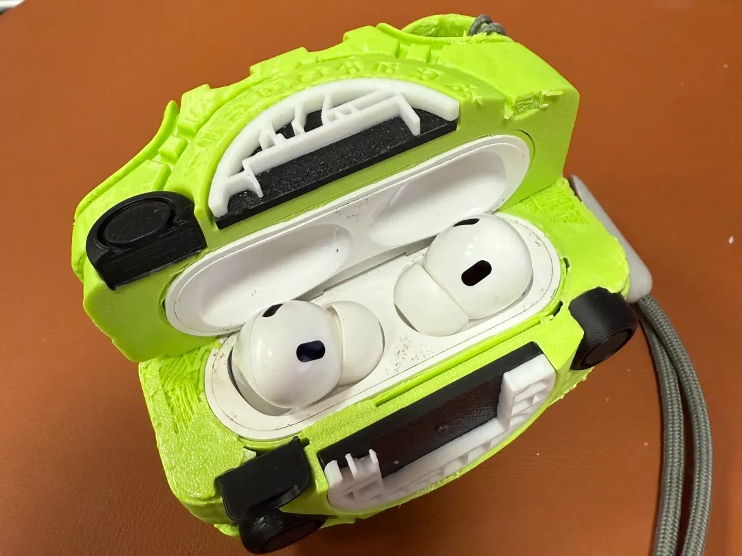 Digivice-Inspired AirPods Pro 2 Case (multi part) 来自 Michill Designs ...