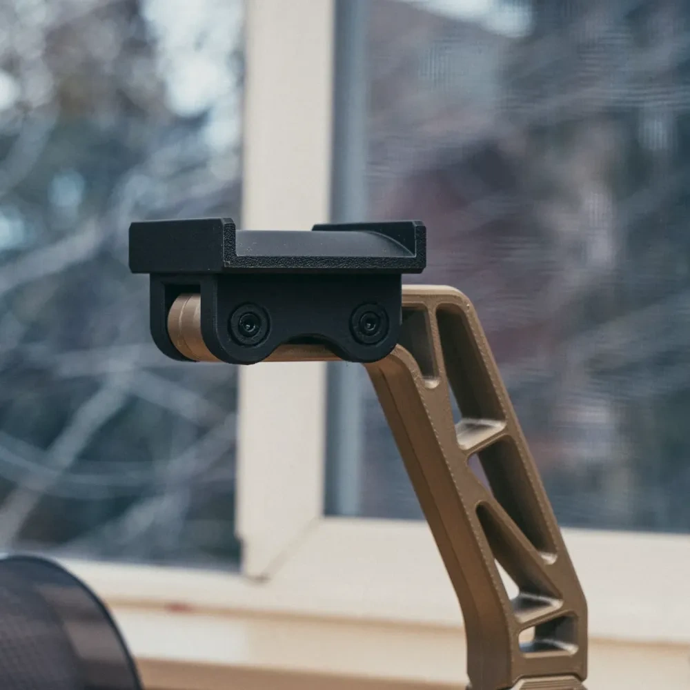 耳机支架 - 工业风 - 免费 3D 打印模型 - MakerWorld