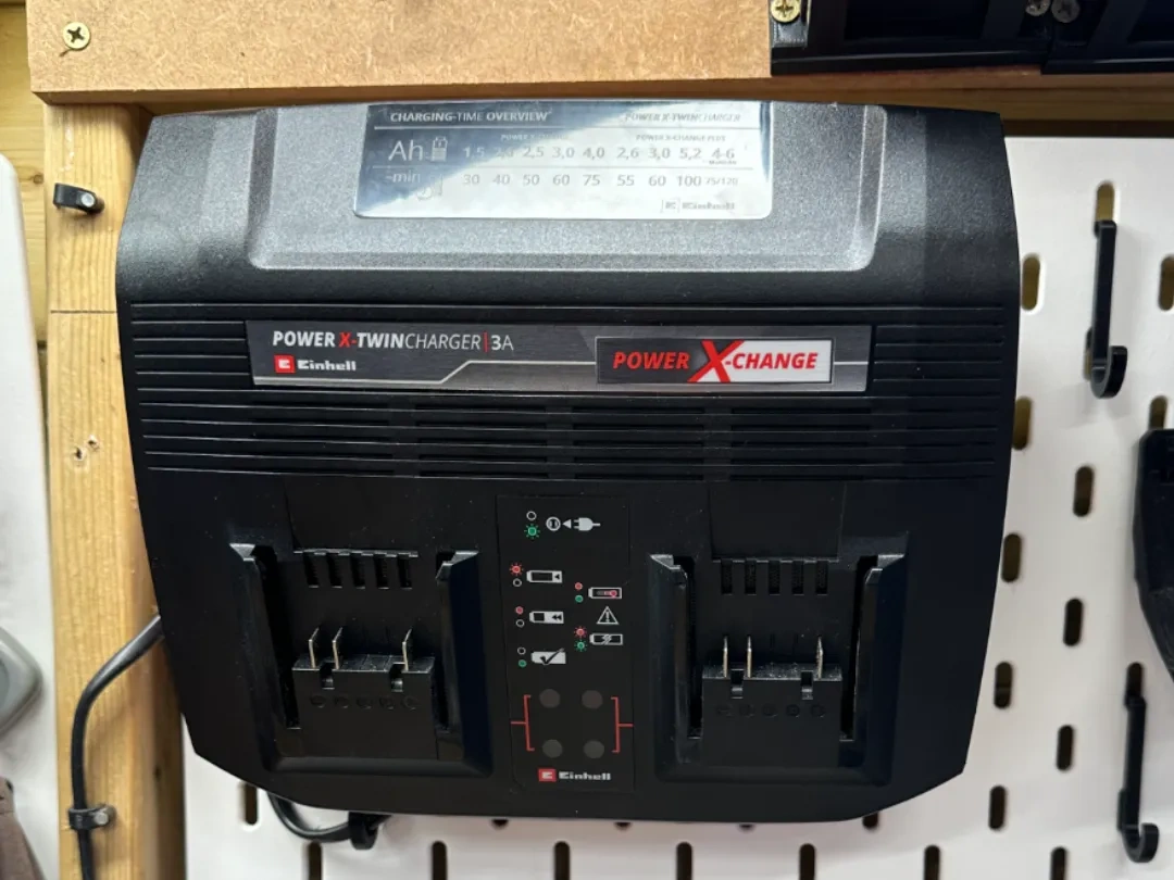 Einhell PXC Twincharger Skadis挂板安装 来自 computerstar2000 - MakerWorld