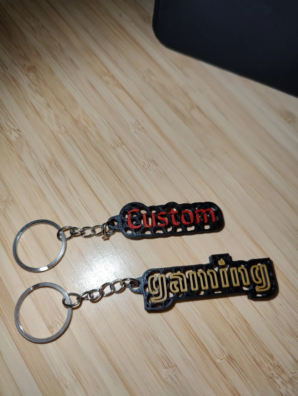 带Voronoi图案的铭牌 来自 user_2343398823 MakerWorld：免费下载 3D 模型