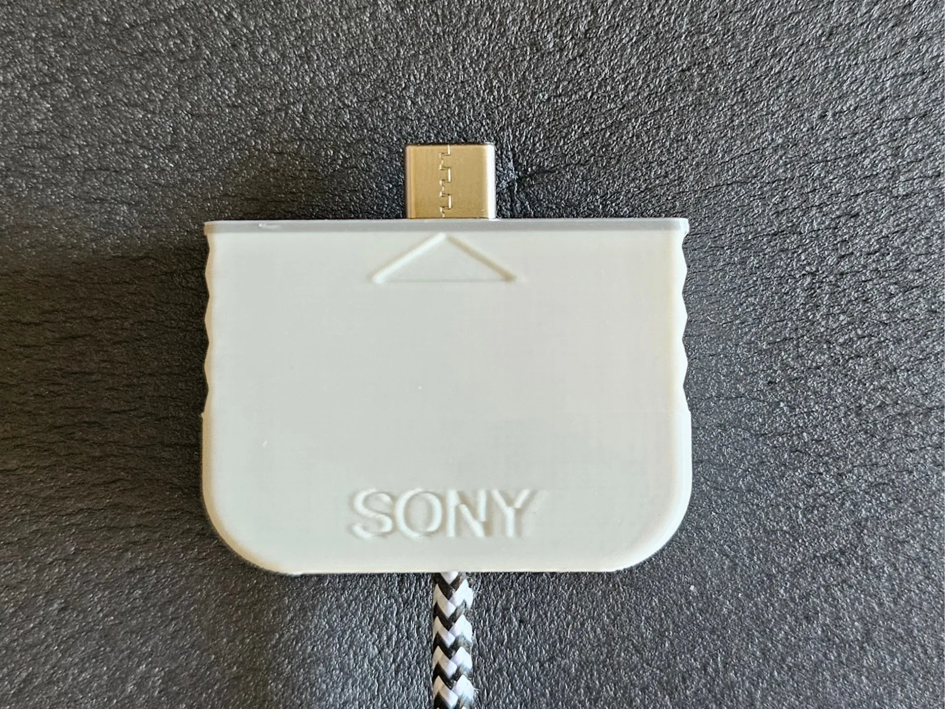 Parametric PlayStation controller cable housing 来自 void93 - MakerWorld