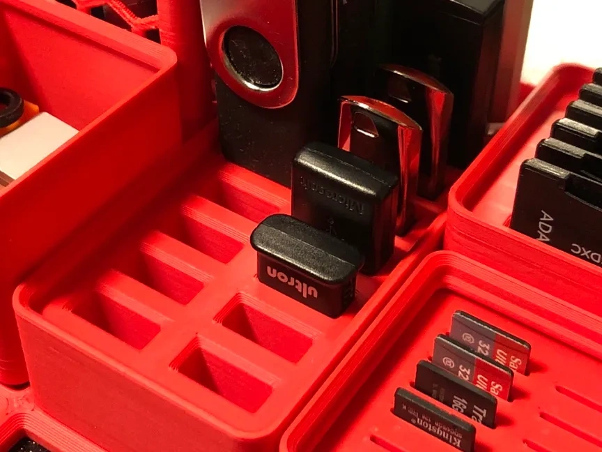 Gridfinity 1x2x3 USB A 支架，可容纳 12 个 USB A 设备 来自 TheBaum - MakerWorld