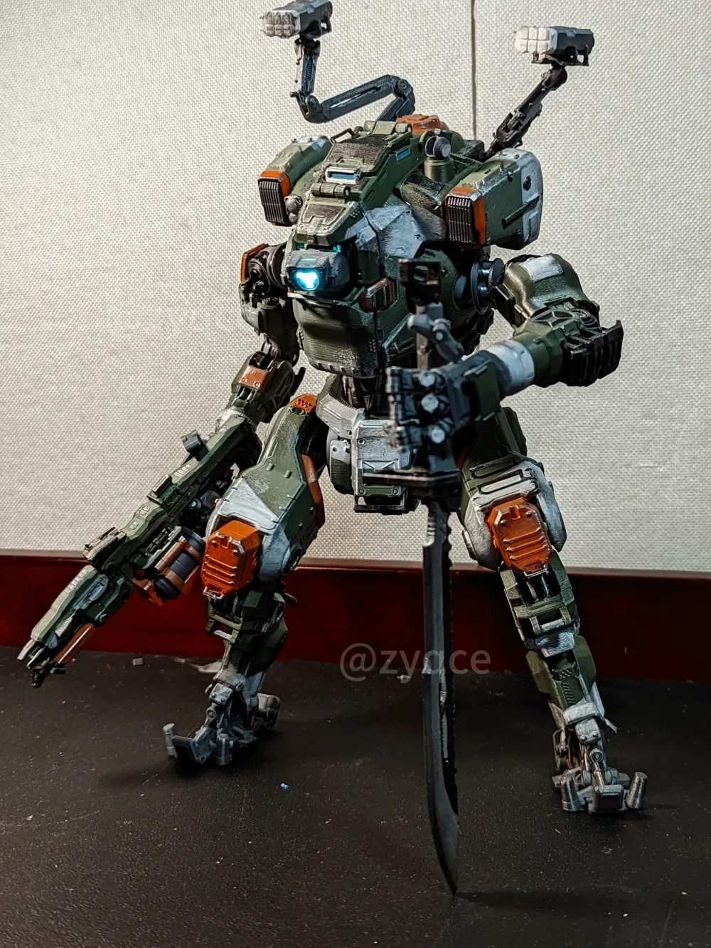 ttf2 泰坦陨落 先锋级泰坦 来自 zyqce MakerWorld：免费下载 3D 模型