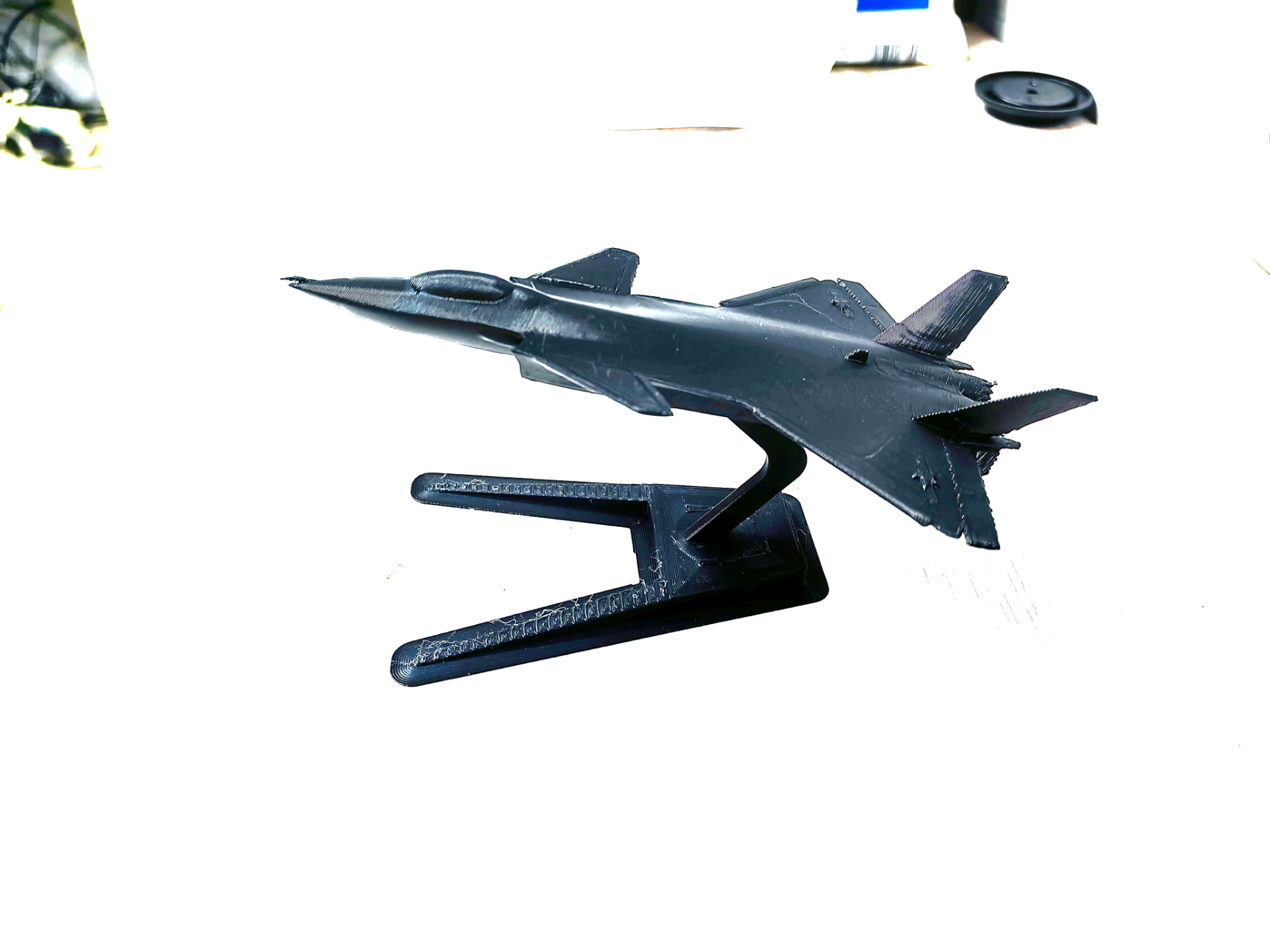 中国歼20/J20隐身战斗机 来自 动漫小子 MakerWorld：免费下载 3D 模型