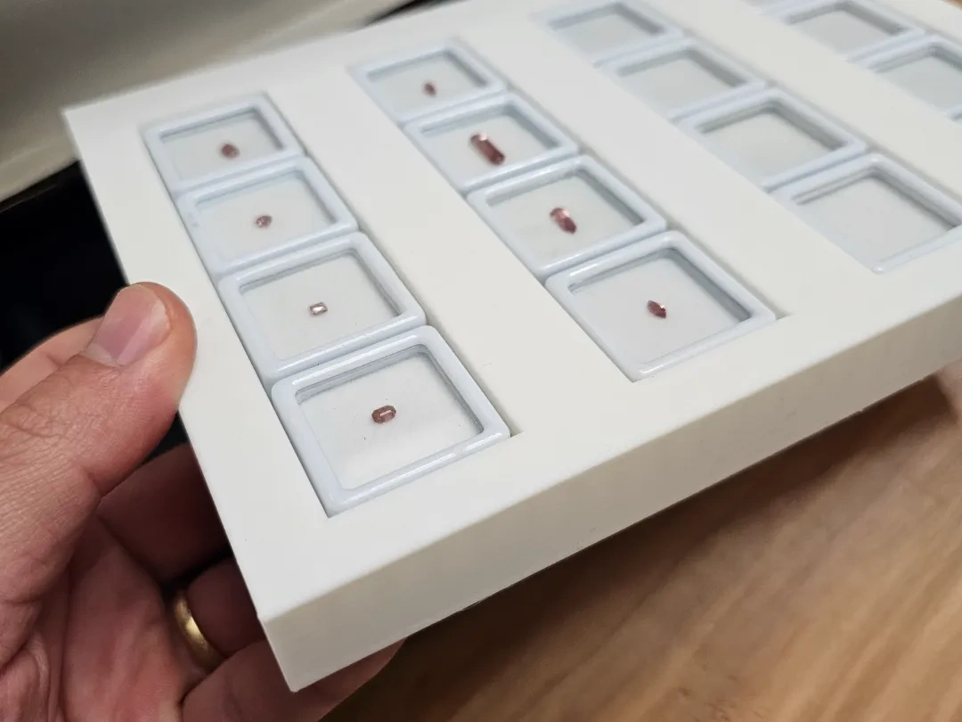 说明性 来自 Matteo Oberto Prospector & Gem Cutter - MakerWorld