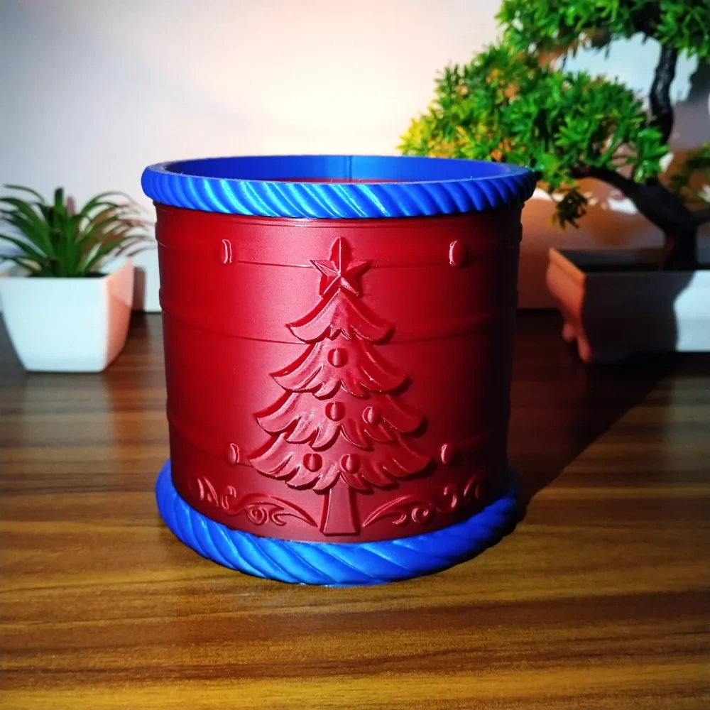 笔筒圣诞树 - 免费 3D 打印模型 - MakerWorld