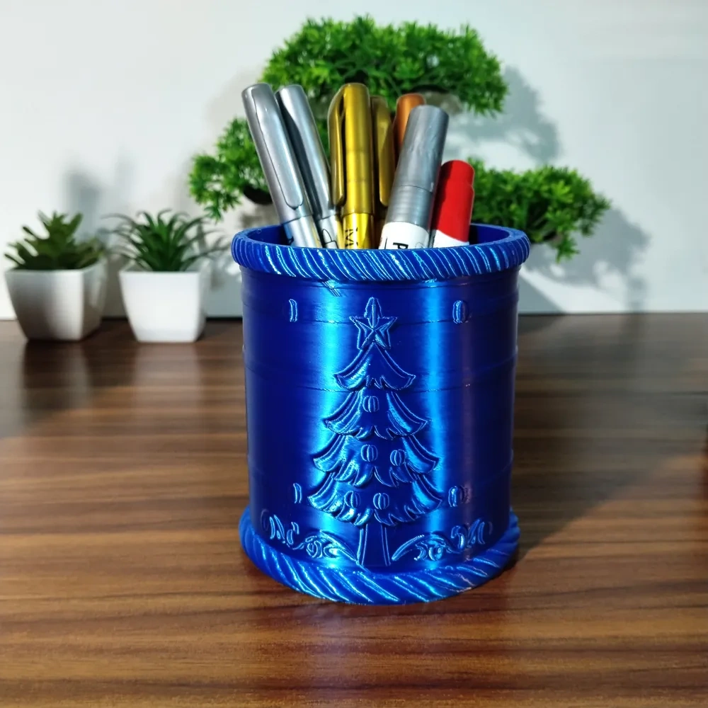 笔筒圣诞树 - 免费 3D 打印模型 - MakerWorld