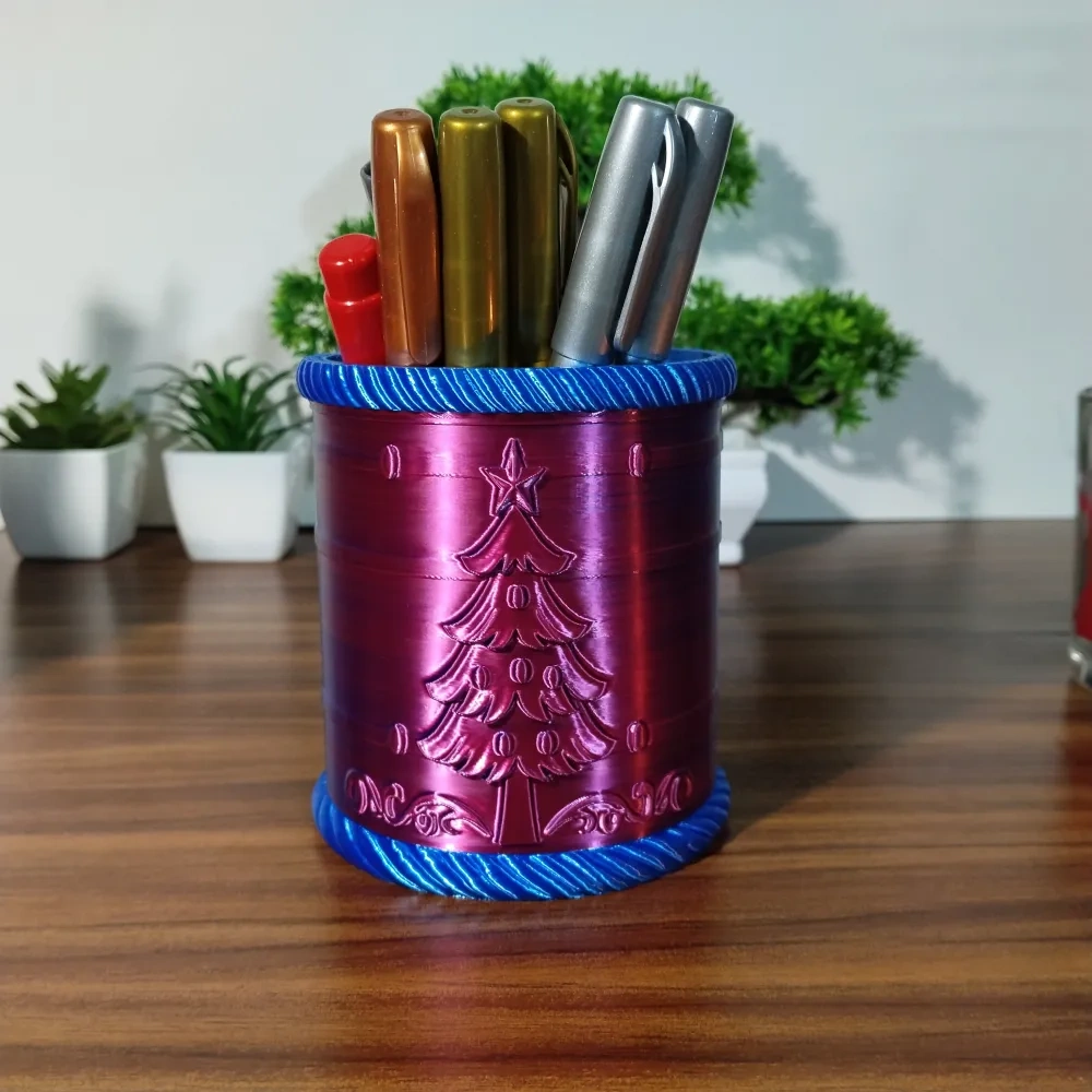 笔筒圣诞树 - 免费 3D 打印模型 - MakerWorld