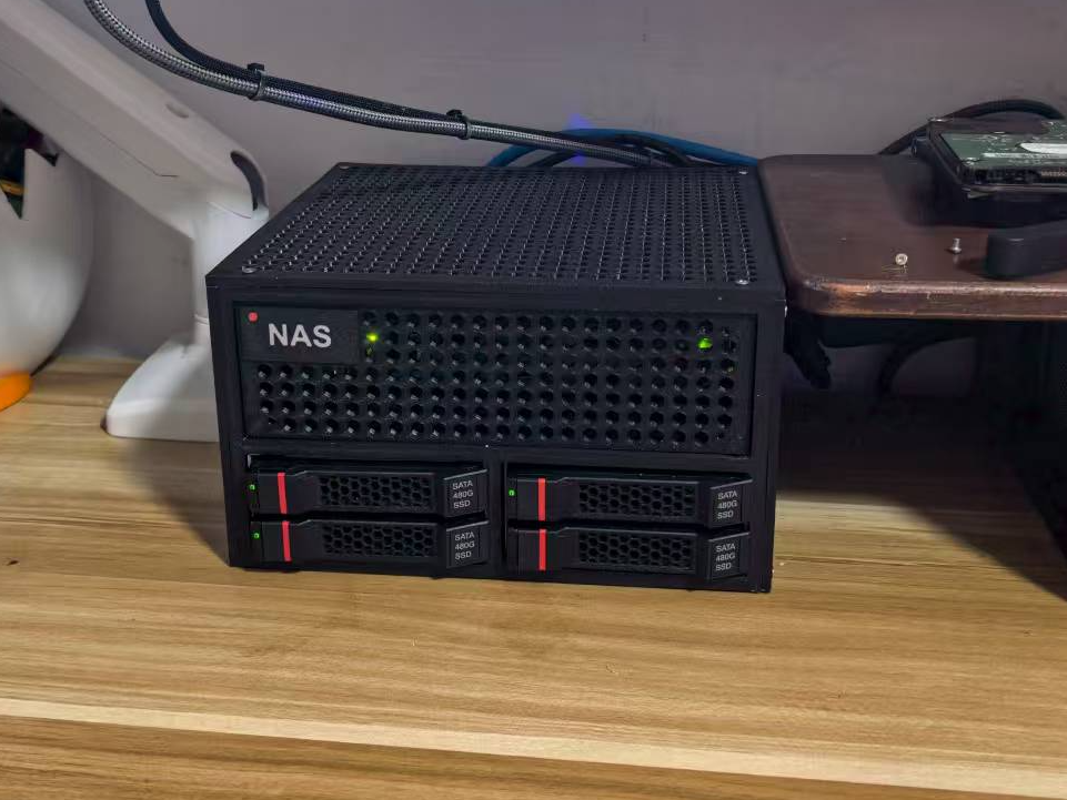 NAS机箱|4盘位NAS|勤诚硬盘笼NAS|极简NAS机箱|2.5寸NAS 来自 K MakerWorld：免费下载 3D 模型