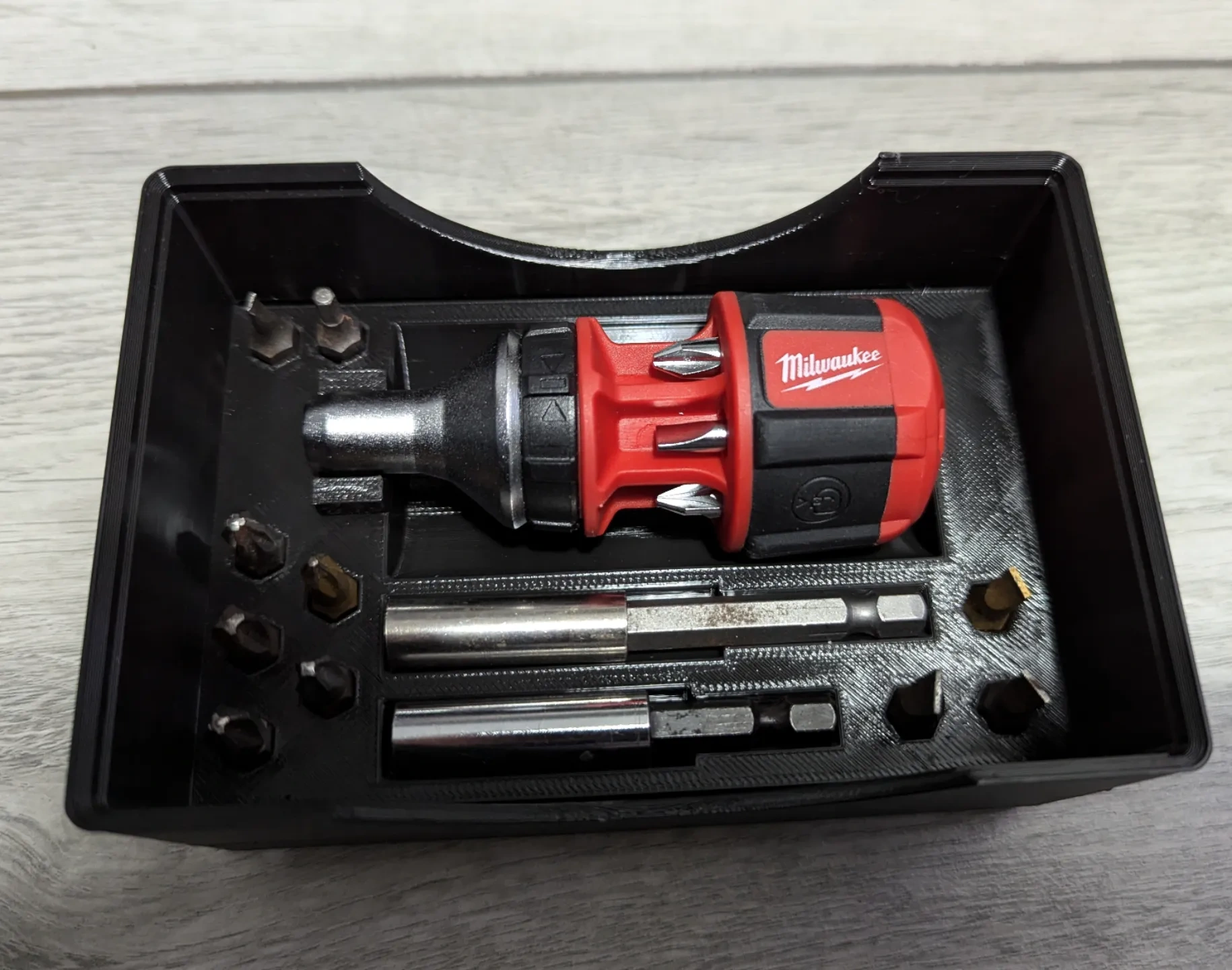 Milwaukee Compact Screwdriver Gridfinity Bin 3*2 来自 DelPrints - MakerWorld