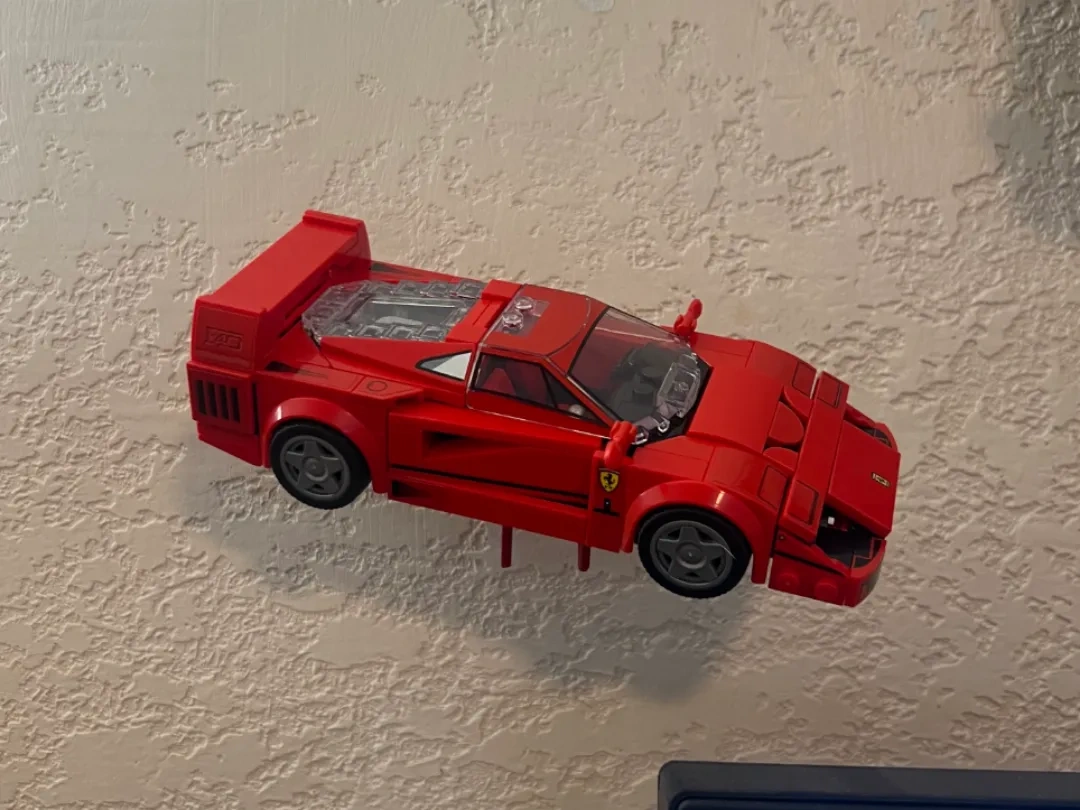 F40 赛车冠军支架 来自 Saucy_Rossy - MakerWorld