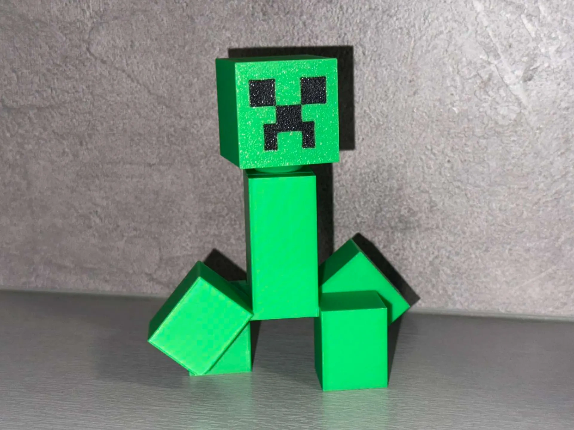 100mm Creeper from Minecraft with rotating head 来自 michsiv - MakerWorld