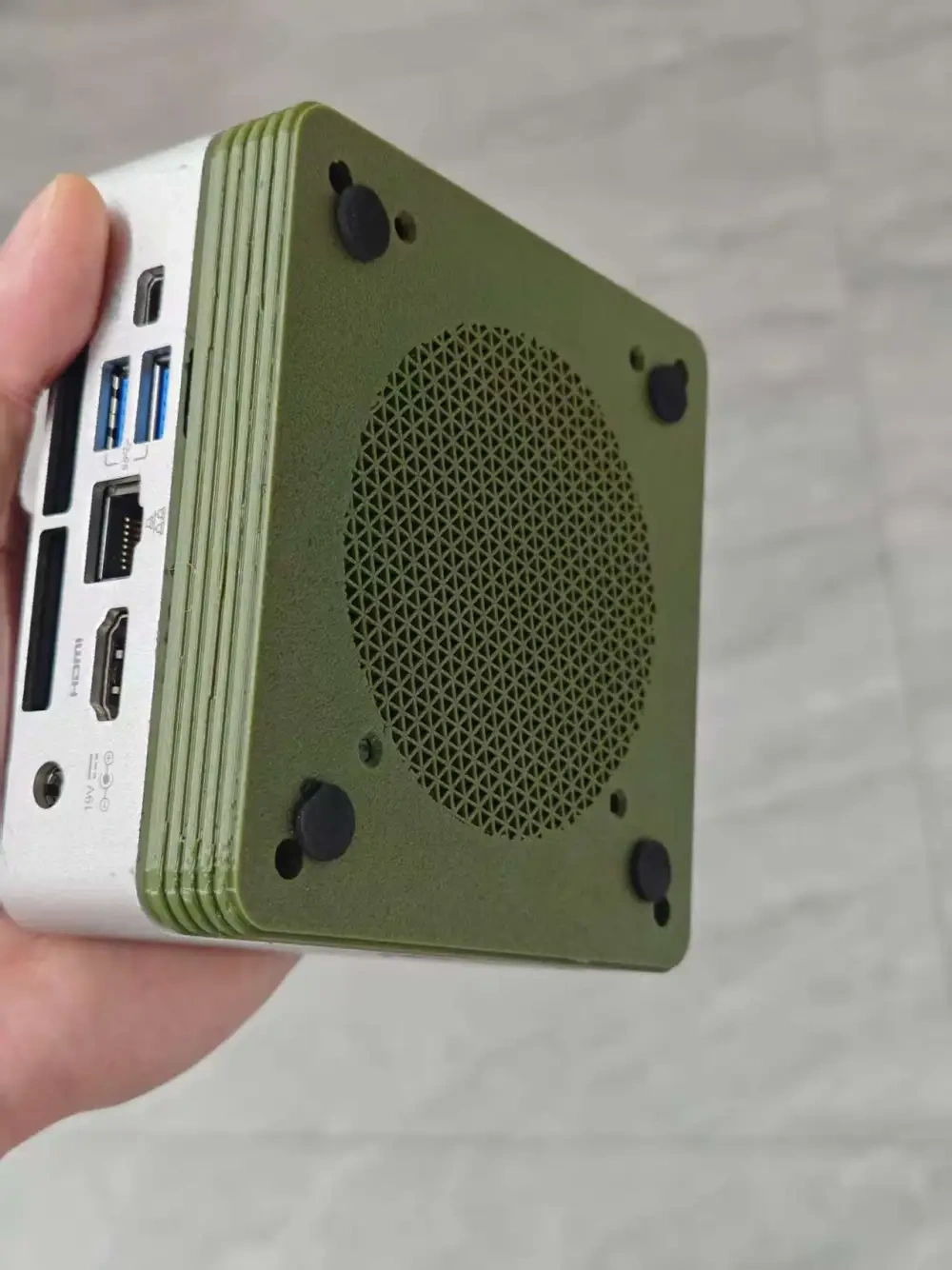 英特尔NUC小主机底座底盖NUC5/NUC6/NUC7/NUC8/NUC10 - 免费 3D 打印模型 - MakerWorld