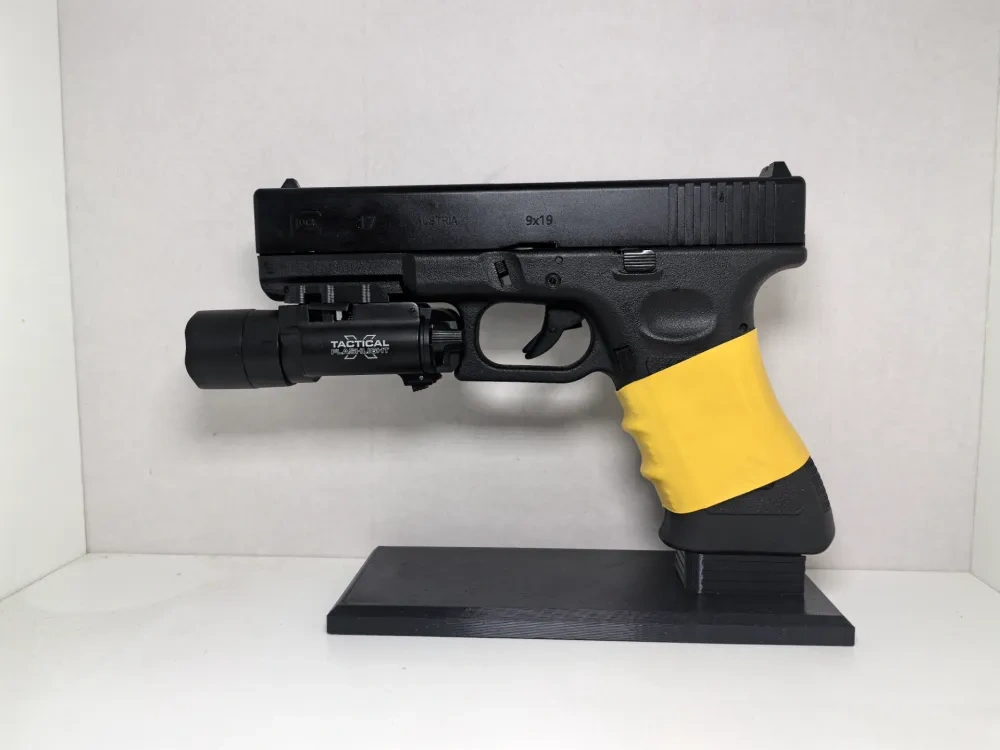 OY/OJBK G17展示底座 来自 青衫 MakerWorld：免费下载 3D 模型