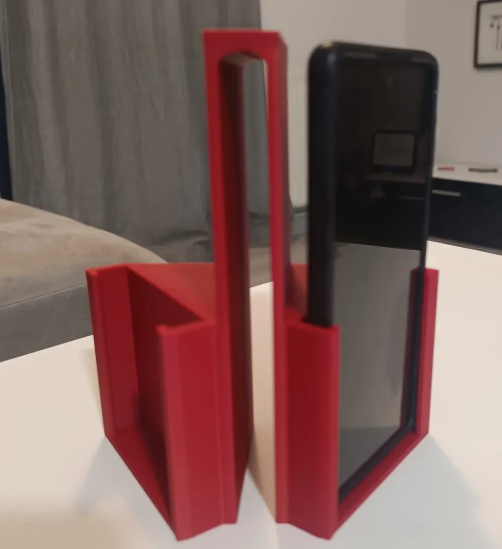 手机支架 网球或板式网球网 来自 mendiluce MakerWorld：免费下载 3D 模型