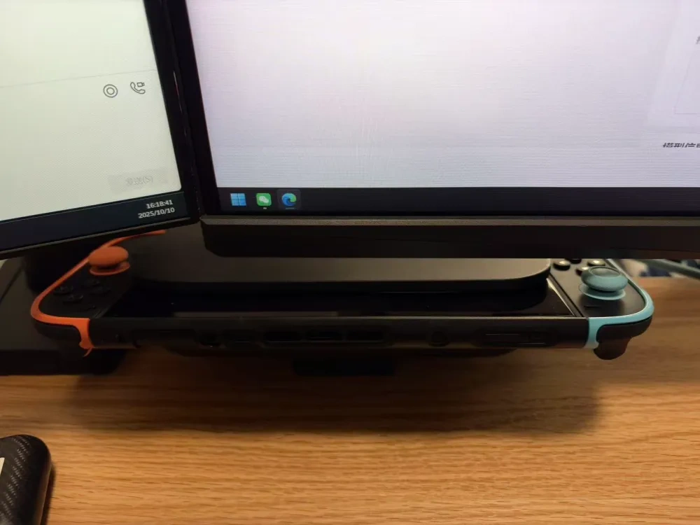 NS2桌面倾斜底座 来自 Rengar MakerWorld：免费下载 3D 模型