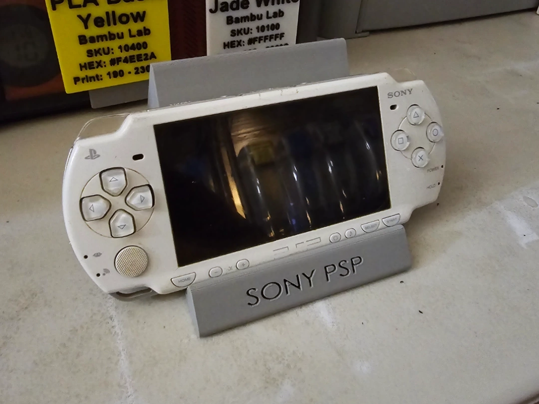 Sony PSP Display Stand 来自 Lumpy3D - MakerWorld