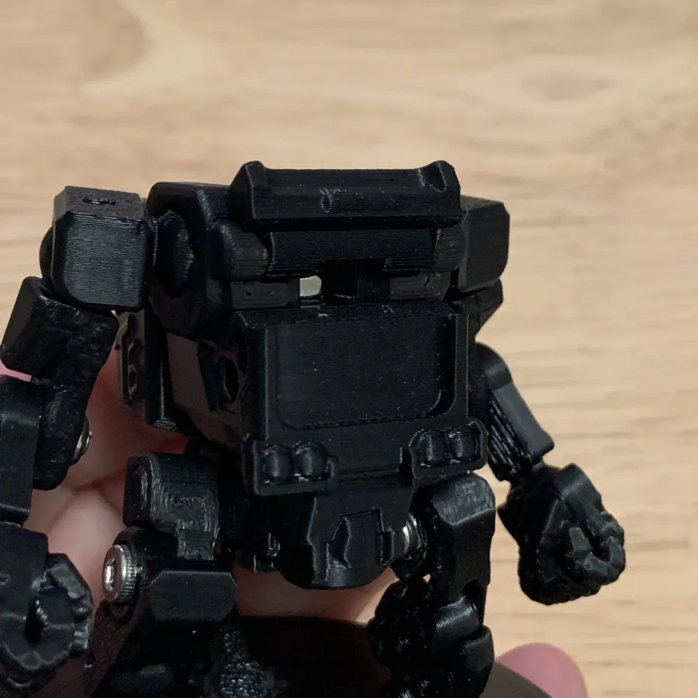 HAN Titan-6 M.A.X 可动机械机器人 来自 HAN design MakerWorld：免费下载 3D 模型