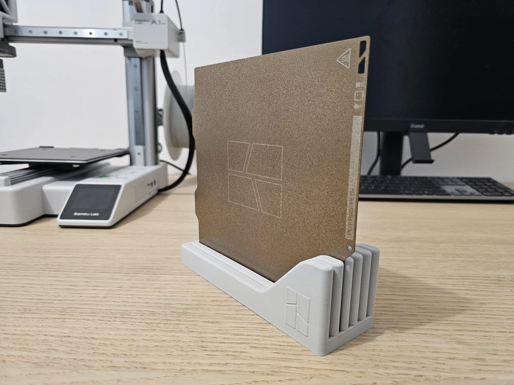 Plate holder for A1 mini 来自 Michal - MakerWorld