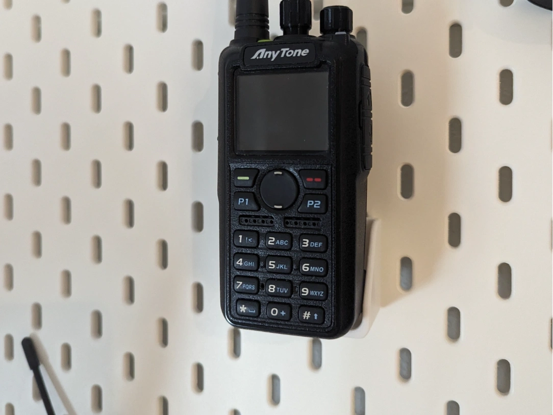 Skadis 支架 适用于 Anytone 868 / 878 对讲机 来自 waheiko81 - MakerWorld