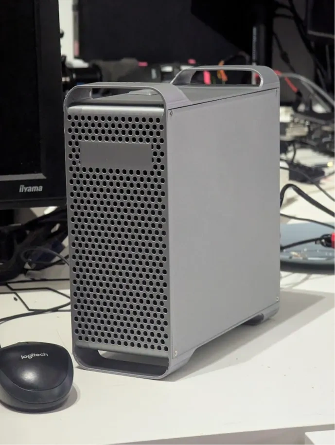 Mini ITX 机箱 "PawerMak" 来自 Tom - MakerWorld