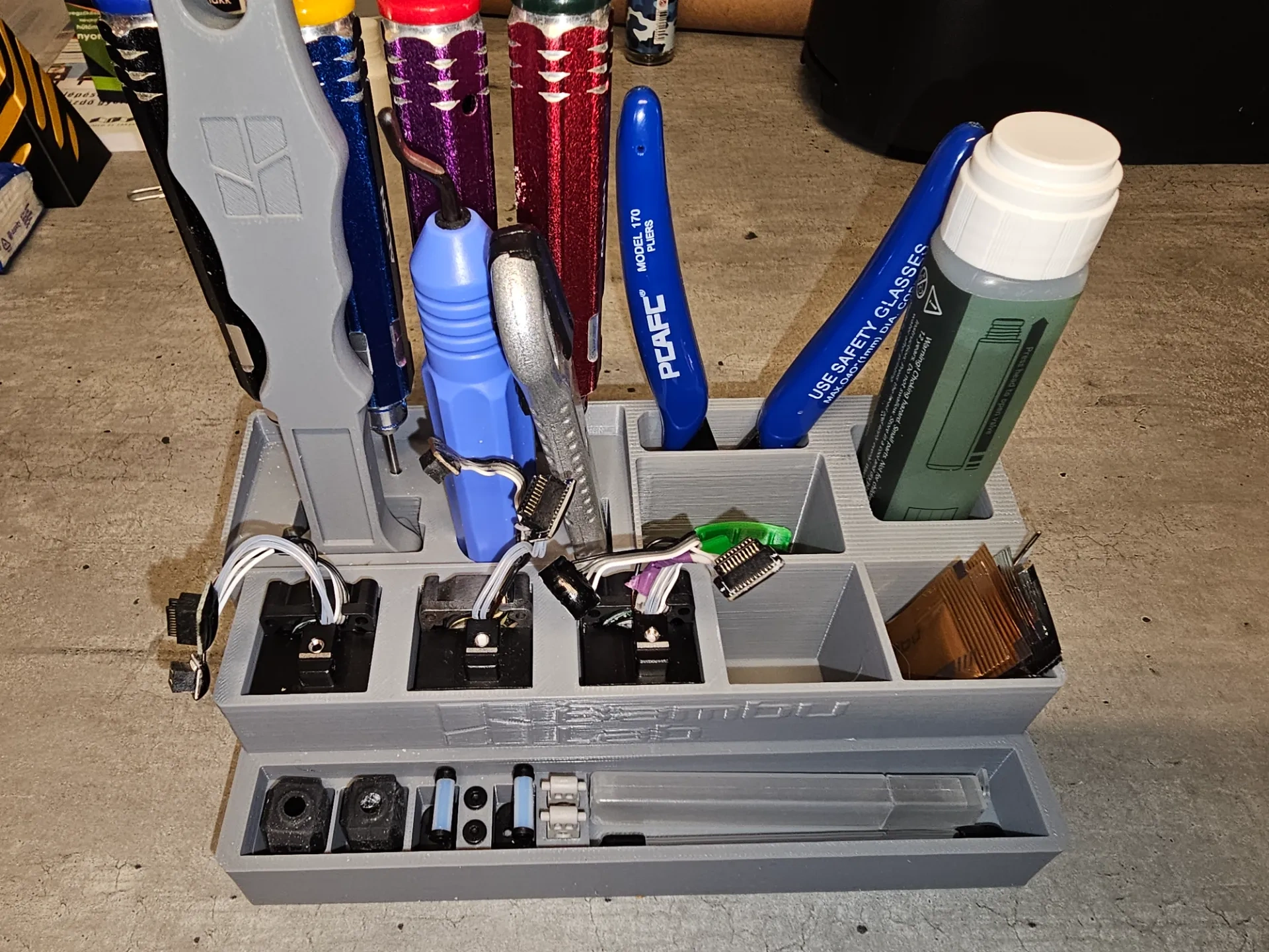 Bambu Tool Storage Box 来自 Poli27 - MakerWorld