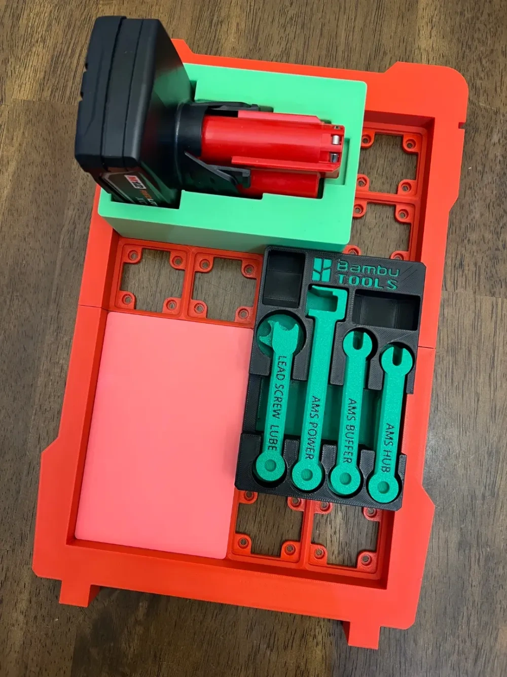 Milwaukee PackOut x GridFinity Insert V1 来自 Jack_AllTrades - MakerWorld