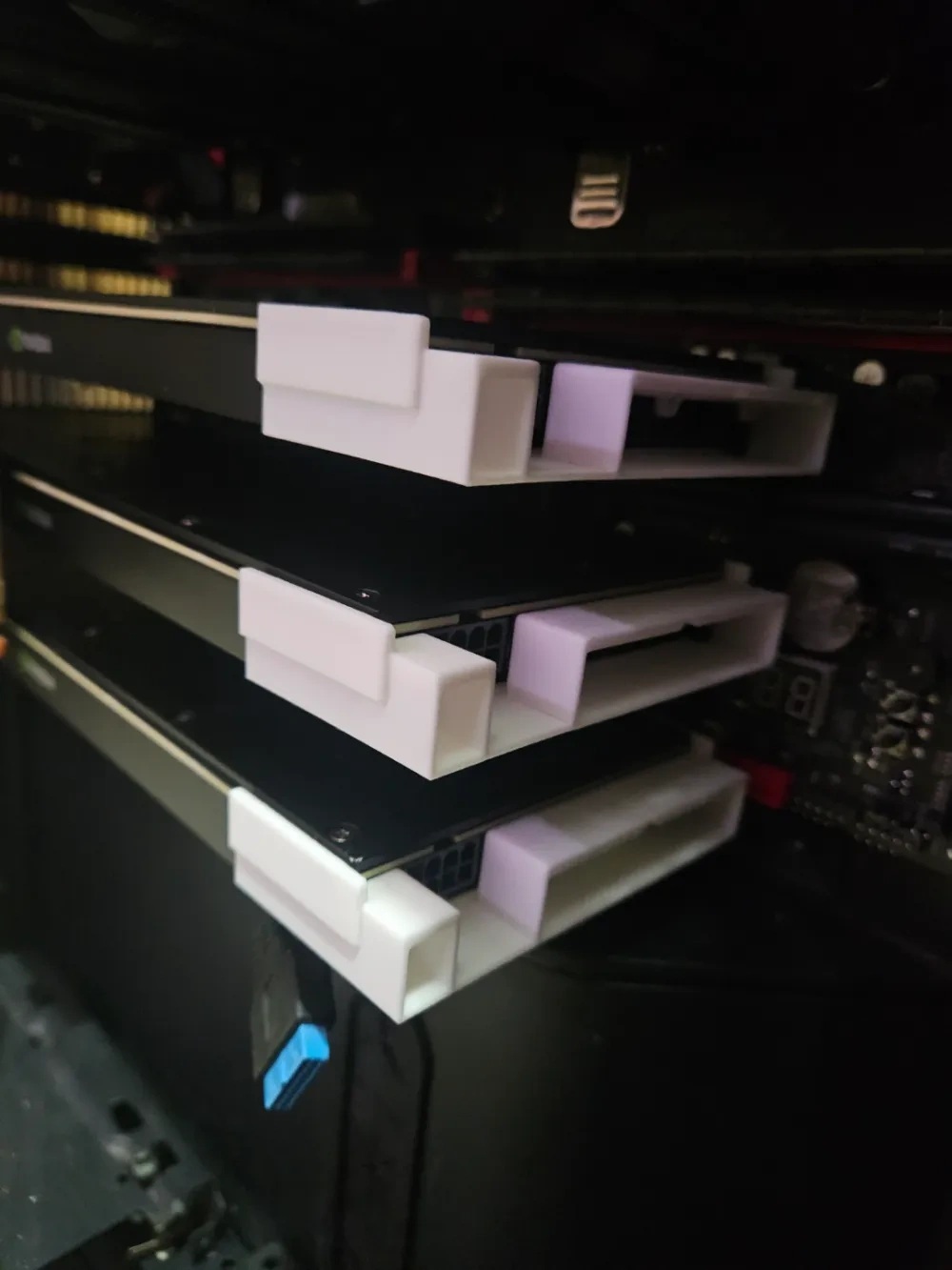 NVIDIA tesla T10 三路显卡导风罩（9cm、9.2cm风扇适用） 来自 DCIX MakerWorld：免费下载 3D 模型