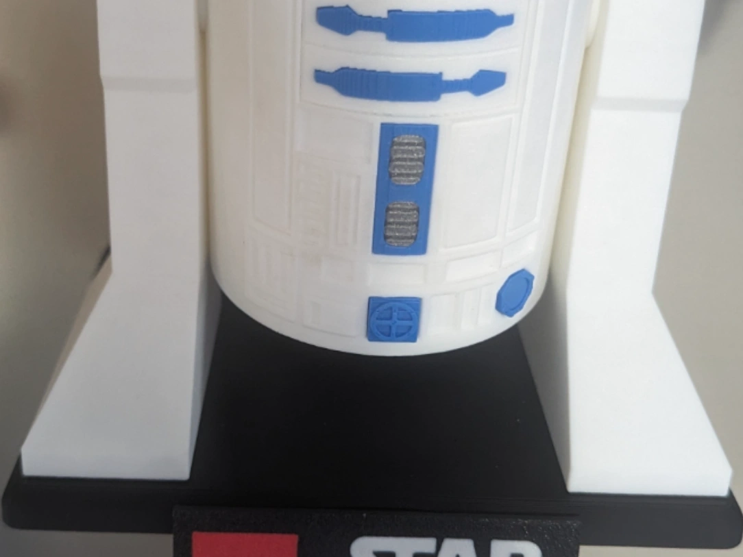 R2-D2 大号积木模型墙挂 来自 The3DChad - MakerWorld