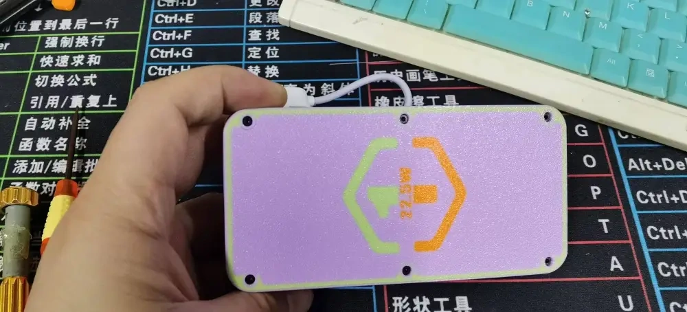 充电宝外壳 来自 ZWZ MakerWorld：免费下载 3D 模型